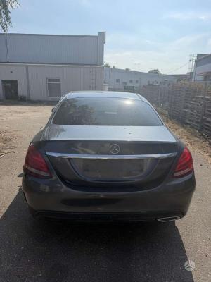 Grey Mercedes-Benz c-220 2015 in Kaunas, with an engine capacity of 2.14 L and mileage of 270 thousand km for 8500 €, photo 7 on AUTOMOTO.COM.LV