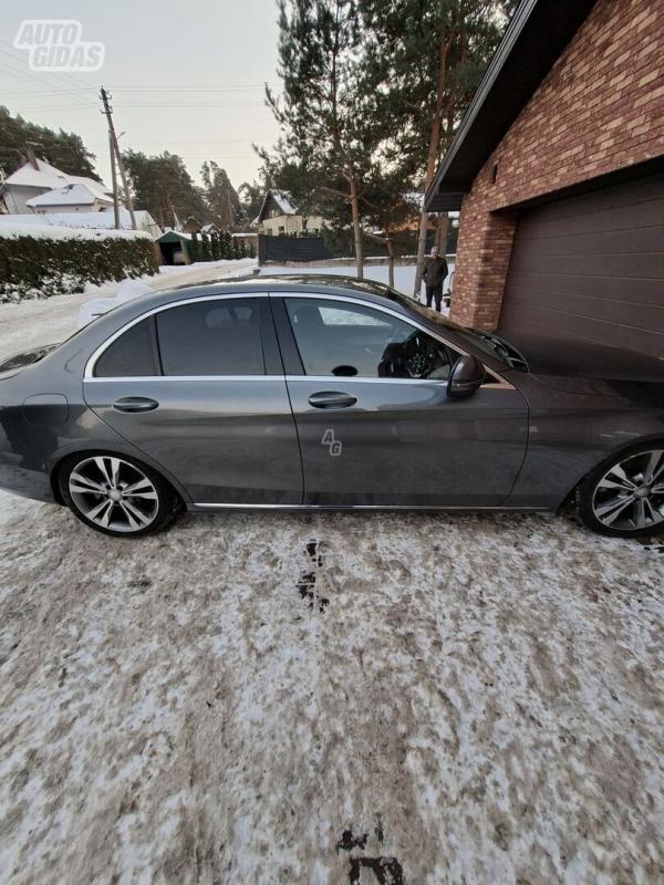 Grey Mercedes-Benz c-220 2016 in Kaunas, with an engine capacity of 2.20 L and mileage of 450 thousand km for 6899 €, photo 6 on AUTOMOTO.COM.LV