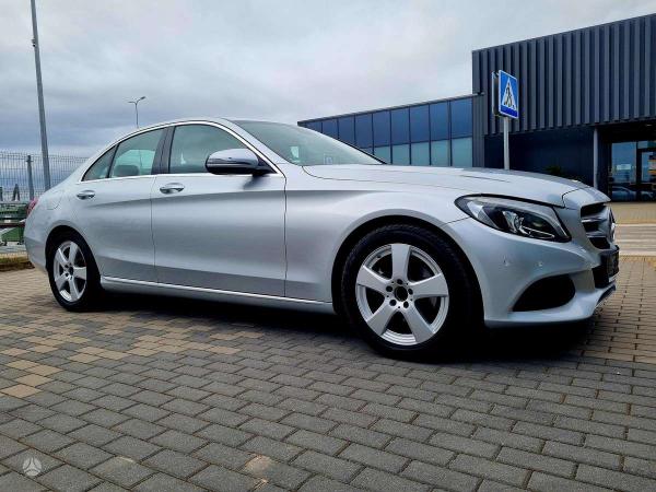 Grey Mercedes-Benz c-220 2017 in Siauliai, with an engine capacity of 2.14 L and mileage of 306 thousand km for 13200 €, photo 2 on AUTOMOTO.COM.LV