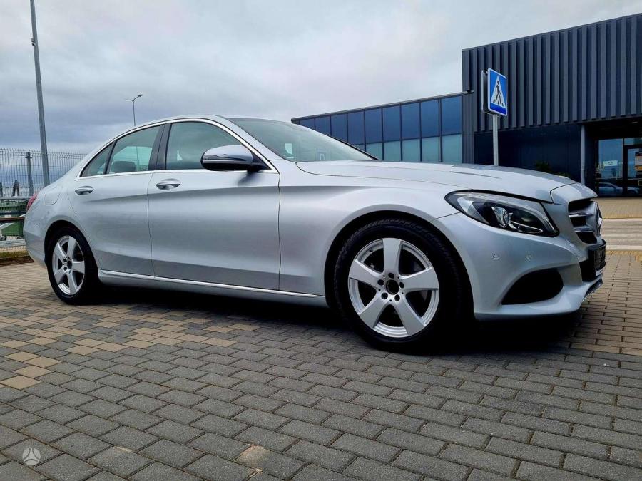 Pelēks Mercedes-Benz c-220 2017 Šauļi, ar dzinēja tilpumu 2.14 L un nobraukumu 306 tūkst. km par 13200 €, foto 3 vietnē AUTOMOTO.COM.LV