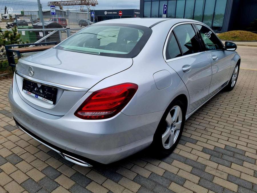 Pelēks Mercedes-Benz c-220 2017 Šauļi, ar dzinēja tilpumu 2.14 L un nobraukumu 306 tūkst. km par 13200 €, foto 6 vietnē AUTOMOTO.COM.LV