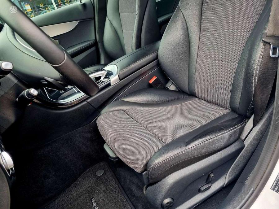 Pelēks Mercedes-Benz c-220 2017 Šauļi, ar dzinēja tilpumu 2.14 L un nobraukumu 306 tūkst. km par 13200 €, foto 17 vietnē AUTOMOTO.COM.LV