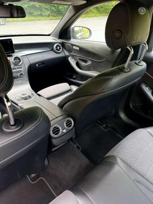 Grey Mercedes-Benz c-220 2017 in Vilnius, with an engine capacity of 0.00 L and mileage of 340 thousand km for 13500 €, photo 11 on AUTOMOTO.COM.LV