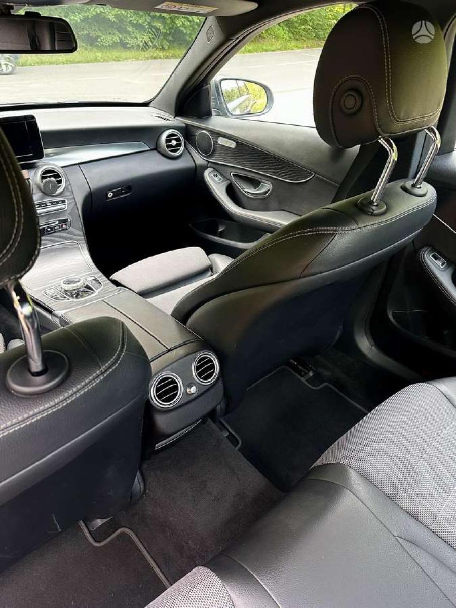 Grey Mercedes-Benz c-220 2017 in Vilnius, with an engine capacity of 0.00 L and mileage of 340 thousand km for 13500 €, photo 11 on AUTOMOTO.COM.LV