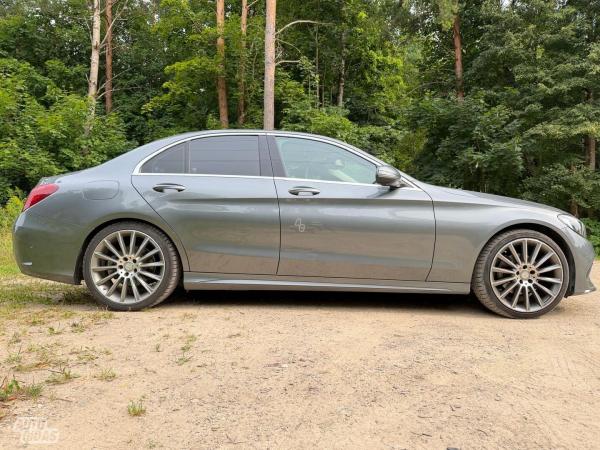 Grey Mercedes-Benz c-220 2017 in Vilnius, with an engine capacity of 2.20 L and mileage of 153 thousand km for 17900 €, photo 6 on AUTOMOTO.COM.LV