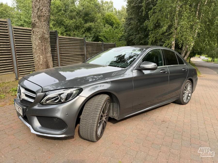 Grey Mercedes-Benz c-220 2017 in Vilnius, with an engine capacity of 2.20 L and mileage of 153 thousand km for 17900 €, photo 8 on AUTOMOTO.COM.LV