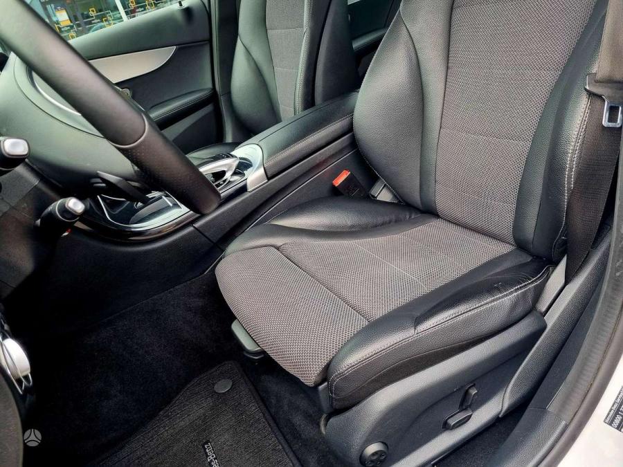 Pelēks Mercedes-Benz c-220 2017 Šauļi, ar dzinēja tilpumu 2.14 L un nobraukumu 306 tūkst. km par 13200 €, foto 17 vietnē AUTOMOTO.COM.LV