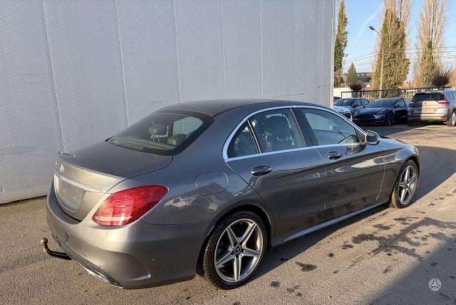 Pelēks Mercedes-Benz c-220 2018 Prienai, ar dzinēja tilpumu 2.14 L un nobraukumu 89 tūkst. km par 14200 €, foto 2 vietnē AUTOMOTO.COM.LV