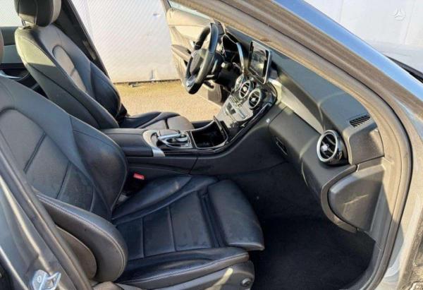 Pelēks Mercedes-Benz c-220 2018 Prienai, ar dzinēja tilpumu 2.14 L un nobraukumu 89 tūkst. km par 14200 €, foto 7 vietnē AUTOMOTO.COM.LV