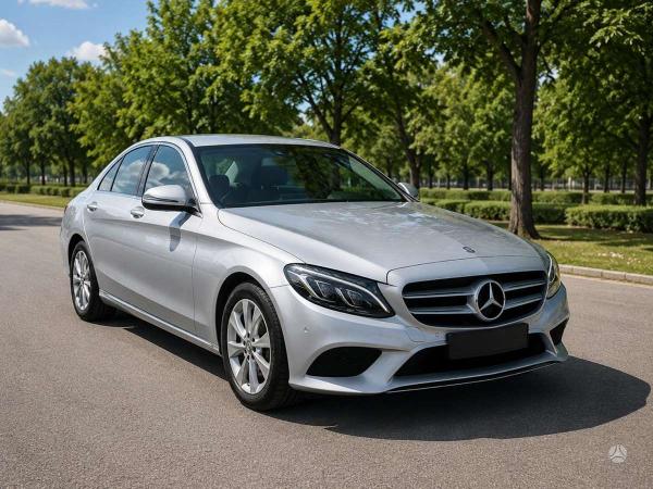 Pelēks Mercedes-Benz c-220 2019 Kauņa, ar dzinēja tilpumu 1.95 L un nobraukumu 178 tūkst. km par 18500 €, foto 2 vietnē AUTOMOTO.COM.LV