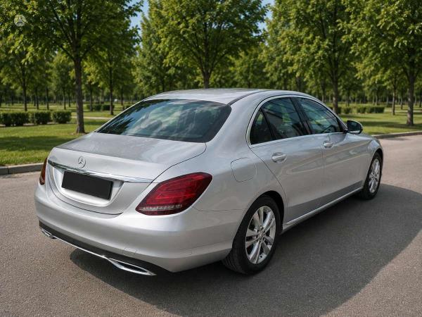 Pelēks Mercedes-Benz c-220 2019 Kauņa, ar dzinēja tilpumu 1.95 L un nobraukumu 178 tūkst. km par 18500 €, foto 4 vietnē AUTOMOTO.COM.LV