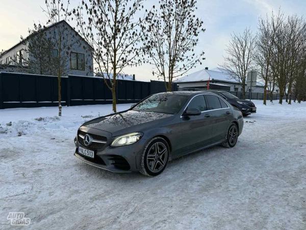 Grey Mercedes-Benz c-220 2020 in Siauliai, with an engine capacity of 2.00 L and mileage of 212 thousand km for 23900 €, photo 6 on AUTOMOTO.COM.LV
