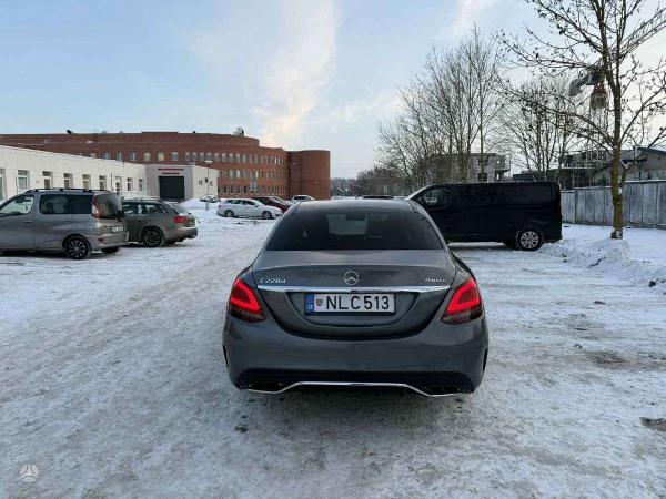 Grey Mercedes-Benz c-220 2020 in Siauliai, with an engine capacity of 1.95 L and mileage of 212 thousand km for 23500 €, photo 4 on AUTOMOTO.COM.LV