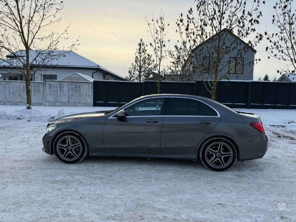 Grey Mercedes-Benz c-220 2020 in Siauliai, with an engine capacity of 1.95 L and mileage of 212 thousand km for 23500 €, photo 6 on AUTOMOTO.COM.LV
