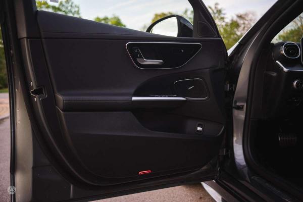 Mercedes-Benz c-220 2024 Kauņa vietnē Pelēks Mercedes-Benz c-220 2024 Kauņa, ar dzinēja tilpumu 1.99 L un nobraukumu 10 tūkst. km par 42300 €, foto 6 vietnē AUTOMOTO.COM.LV