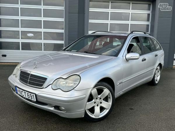 Pelēks Mercedes-Benz c-220 2003 Panevēža, ar dzinēja tilpumu 2.20 L un nobraukumu 400 tūkst. km par 1150 €, foto 5 vietnē AUTOMOTO.COM.LV