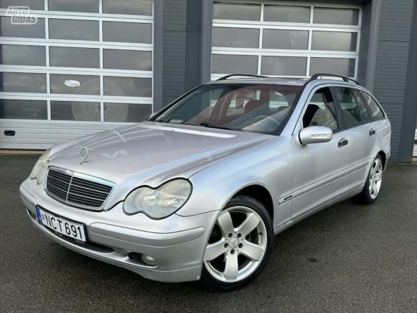 Pelēks Mercedes-Benz c-220 2003 Panevēža, ar dzinēja tilpumu 2.20 L un nobraukumu 400 tūkst. km par 1050 €, foto 2 vietnē AUTOMOTO.COM.LV