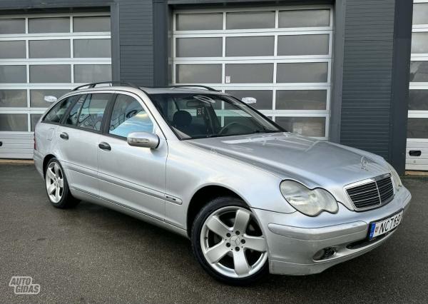 Pelēks Mercedes-Benz c-220 2003 Panevēža, ar dzinēja tilpumu 2.20 L un nobraukumu 400 tūkst. km par 1050 €, foto 4 vietnē AUTOMOTO.COM.LV