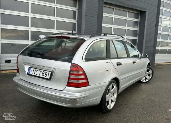 Pelēks Mercedes-Benz c-220 2003 Panevēža, ar dzinēja tilpumu 2.20 L un nobraukumu 400 tūkst. km par 1050 €, foto 9 vietnē AUTOMOTO.COM.LV