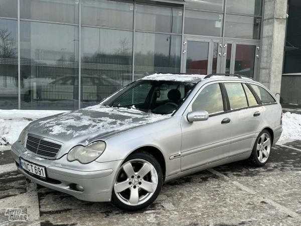 Pelēks Mercedes-Benz c-220 2003 Panevēža, ar dzinēja tilpumu 2.20 L un nobraukumu 400 tūkst. km par 970 €, foto 2 vietnē AUTOMOTO.COM.LV