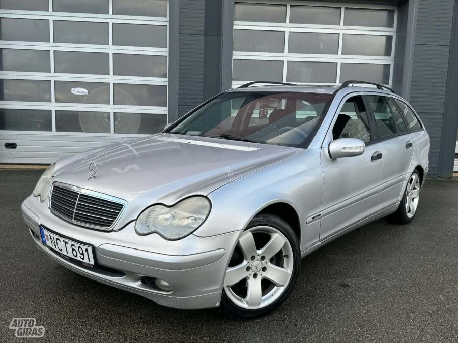 Grey Mercedes-Benz c-220 2003 in Panevezys, with an engine capacity of 2.20 L and mileage of 400 thousand km for 950 €, photo 1 on AUTOMOTO.COM.LV