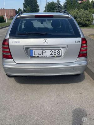Pelēks Mercedes-Benz c-220 2003 Klaipėda, ar dzinēja tilpumu 2.20 L un nobraukumu 334 tūkst. km par 1800 €, foto 7 vietnē AUTOMOTO.COM.LV