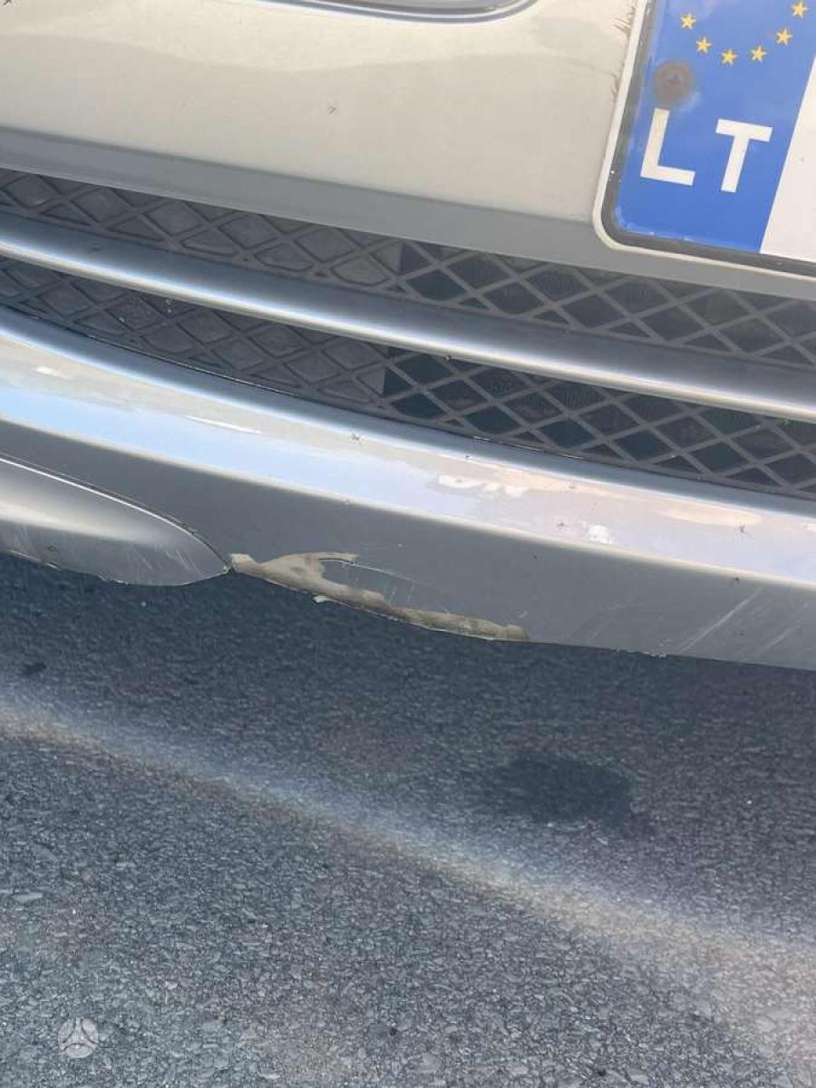 Pelēks Mercedes-Benz c-220 2003 Klaipėda, ar dzinēja tilpumu 2.20 L un nobraukumu 334 tūkst. km par 1800 €, foto 12 vietnē AUTOMOTO.COM.LV