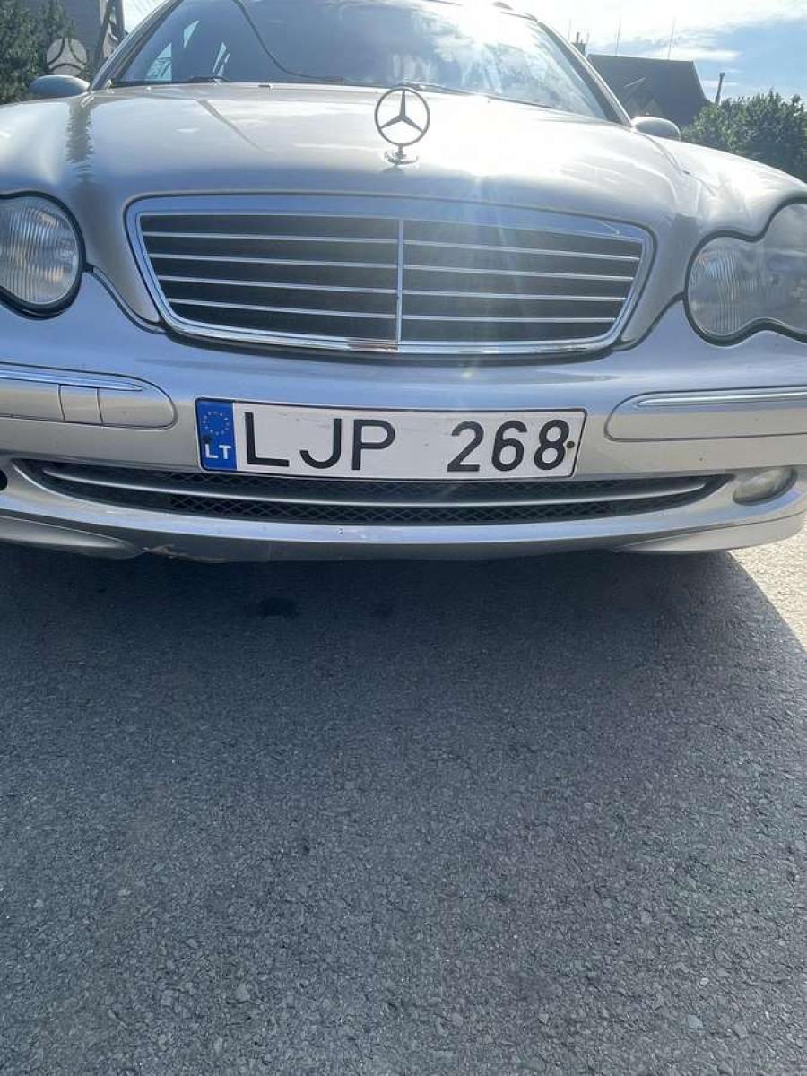 Pelēks Mercedes-Benz c-220 2003 Klaipėda, ar dzinēja tilpumu 2.20 L un nobraukumu 334 tūkst. km par 1800 €, foto 13 vietnē AUTOMOTO.COM.LV