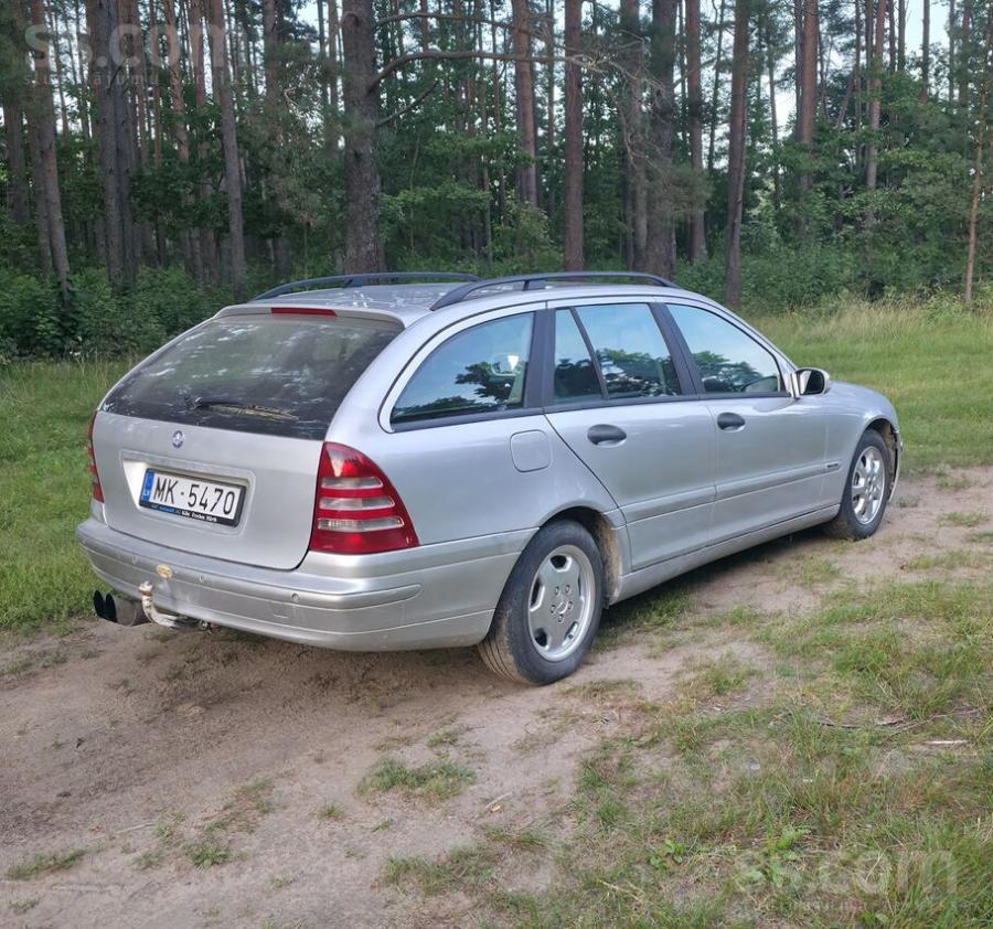 Серый Мерседес Ц 220 2003 в Талси, объемом двигателя 2.20 л и пробегом 408 тыс. км за 1550 €, фото 6 на AUTOMOTO.COM.LV