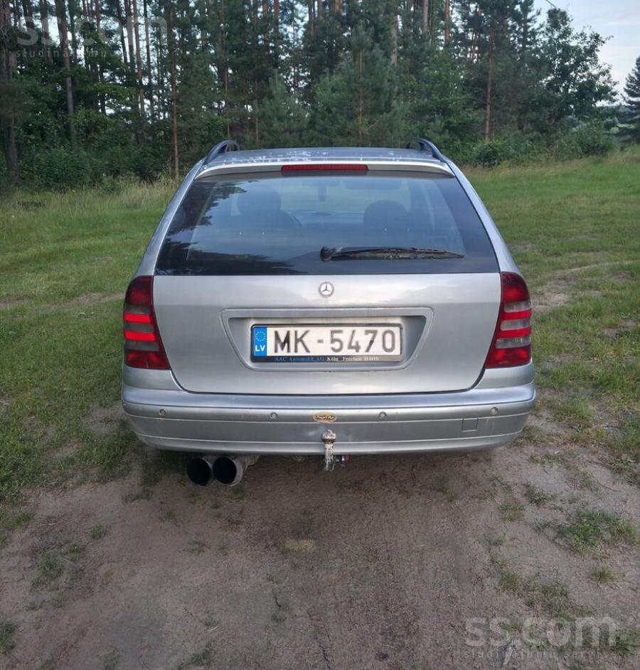 Серый Мерседес Ц 220 2003 в Талси, объемом двигателя 2.20 л и пробегом 408 тыс. км за 1550 €, фото 7 на AUTOMOTO.COM.LV