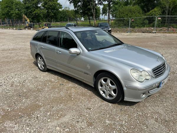 Pelēks Mercedes-Benz c-220 2004 Klaipėda, ar dzinēja tilpumu 2.20 L un nobraukumu 354 tūkst. km par 1650 €, foto 1 vietnē AUTOMOTO.COM.LV