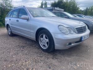 Pelēks Mercedes-Benz c-220 2004 Rīga, ar dzinēja tilpumu 2.20 L un nobraukumu 266 tūkst. km par 2850 €, foto 4 vietnē AUTOMOTO.COM.LV