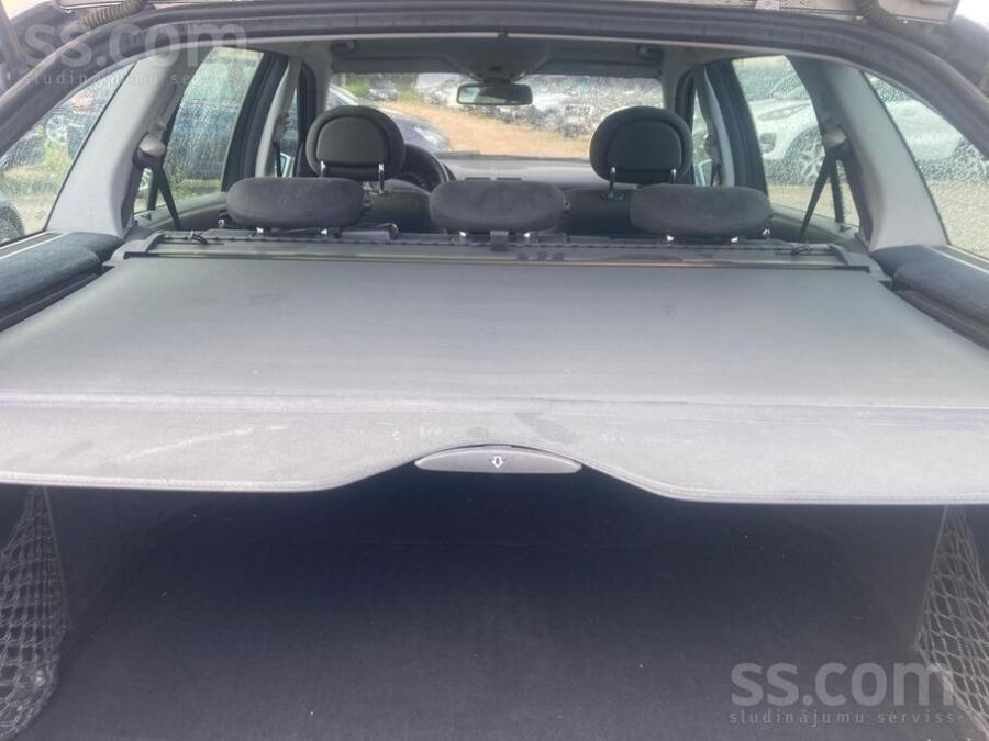 Pelēks Mercedes-Benz c-220 2004 Rīga, ar dzinēja tilpumu 2.20 L un nobraukumu 266 tūkst. km par 2850 €, foto 7 vietnē AUTOMOTO.COM.LV
