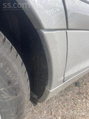 Pelēks Mercedes-Benz c-220 2004 Rīga, ar dzinēja tilpumu 2.20 L un nobraukumu 266 tūkst. km par 2850 €, foto 14 vietnē AUTOMOTO.COM.LV