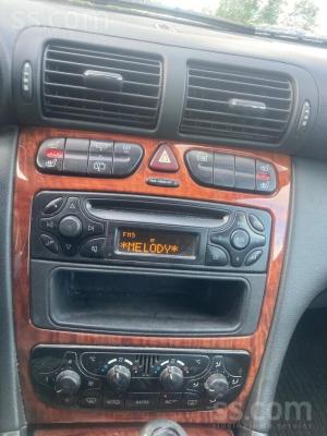 Pelēks Mercedes-Benz c-220 2004 Rīga, ar dzinēja tilpumu 2.20 L un nobraukumu 266 tūkst. km par 2850 €, foto 16 vietnē AUTOMOTO.COM.LV