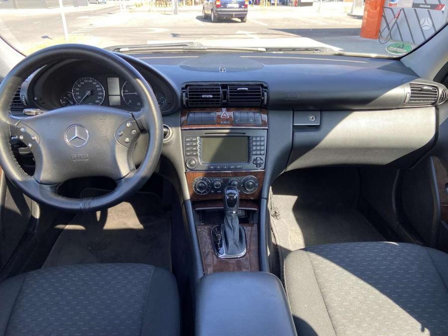 Grey Mercedes-Benz c-220 2004 in Elektrenai, with an engine capacity of 2.20 L and mileage of 3 thousand km for 1400 €, photo 7 on AUTOMOTO.COM.LV