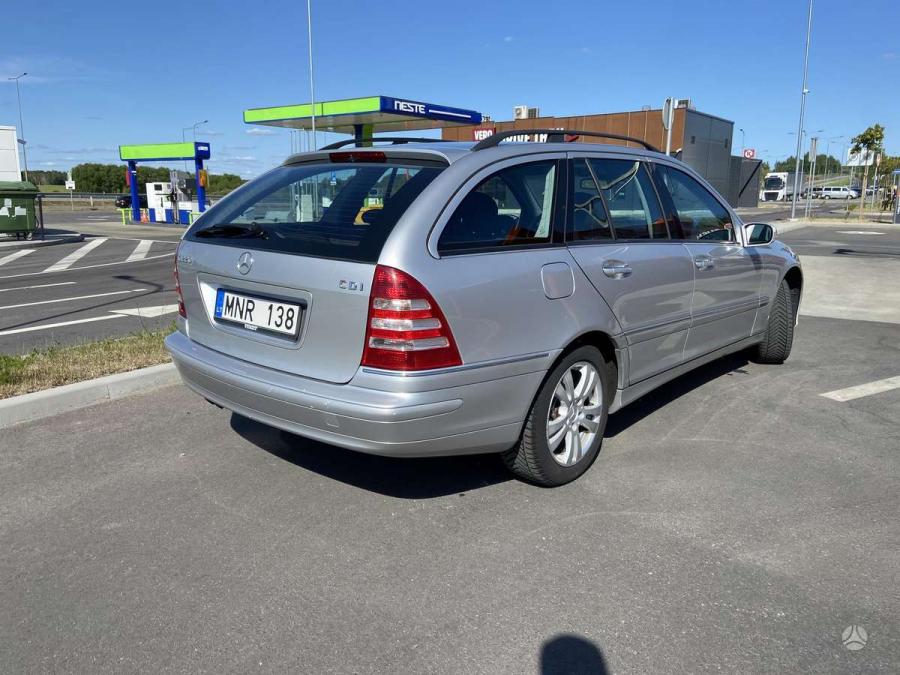 Grey Mercedes-Benz c-220 2004 in Elektrenai, with an engine capacity of 2.20 L and mileage of 3 thousand km for 1400 €, photo 23 on AUTOMOTO.COM.LV