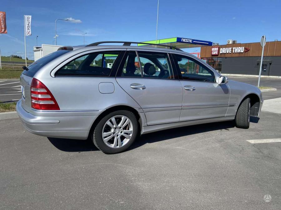 Grey Mercedes-Benz c-220 2004 in Elektrenai, with an engine capacity of 2.20 L and mileage of 3 thousand km for 1400 €, photo 24 on AUTOMOTO.COM.LV