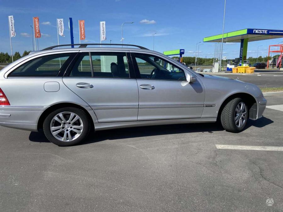 Grey Mercedes-Benz c-220 2004 in Elektrenai, with an engine capacity of 2.20 L and mileage of 3 thousand km for 1400 €, photo 27 on AUTOMOTO.COM.LV