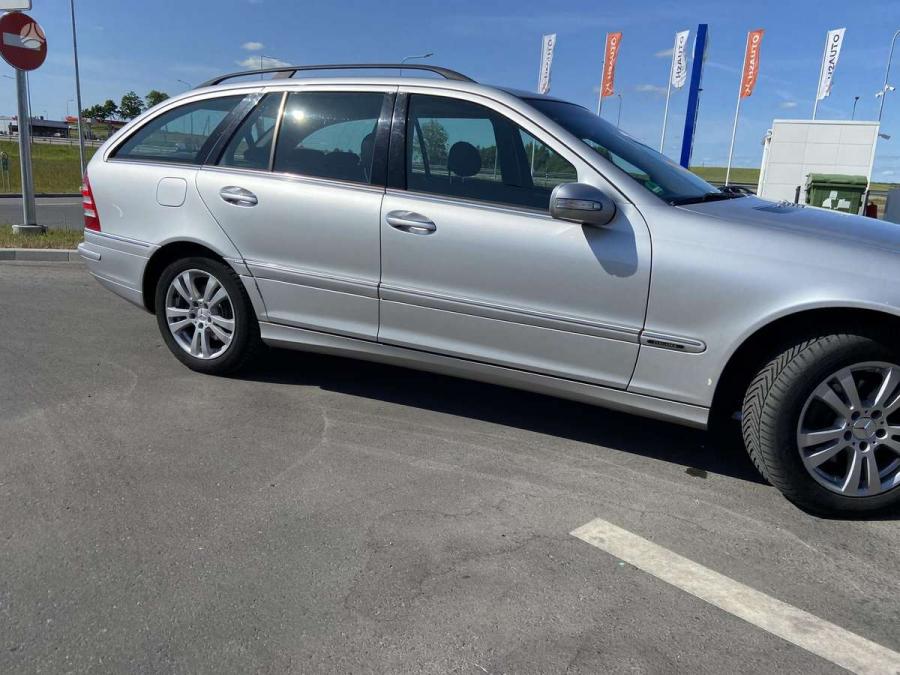 Grey Mercedes-Benz c-220 2004 in Elektrenai, with an engine capacity of 2.20 L and mileage of 3 thousand km for 1400 €, photo 29 on AUTOMOTO.COM.LV