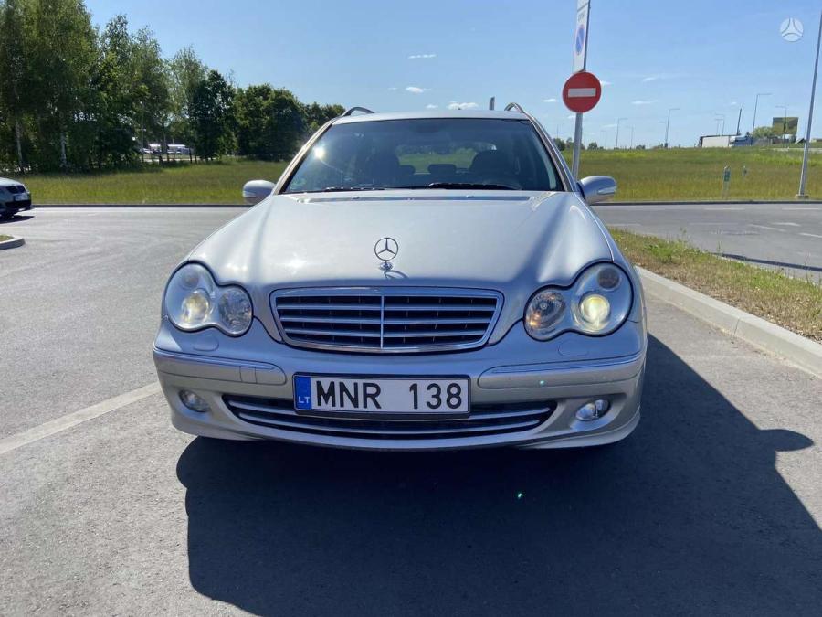 Grey Mercedes-Benz c-220 2004 in Elektrenai, with an engine capacity of 2.20 L and mileage of 3 thousand km for 1400 €, photo 34 on AUTOMOTO.COM.LV