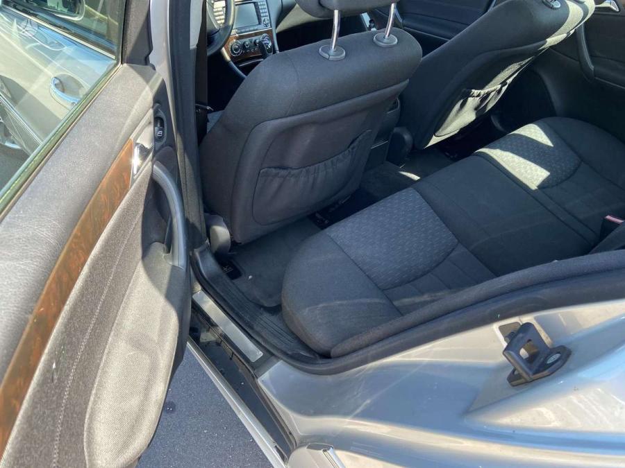 Grey Mercedes-Benz c-220 2004 in Elektrenai, with an engine capacity of 2.20 L and mileage of 3 thousand km for 1400 €, photo 37 on AUTOMOTO.COM.LV