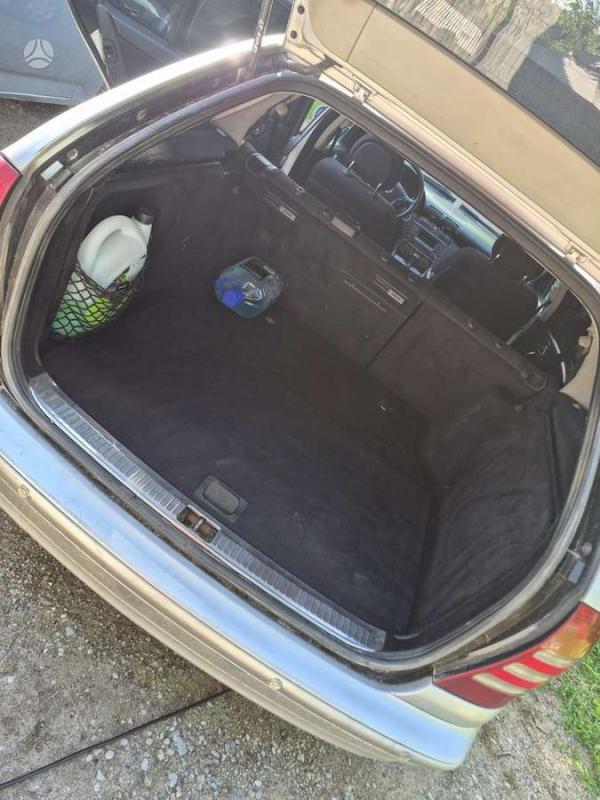 Grey Mercedes-Benz c-220 2004 in Jonava, with an engine capacity of 2.20 L and mileage of 357 thousand km for 1350 €, photo 8 on AUTOMOTO.COM.LV