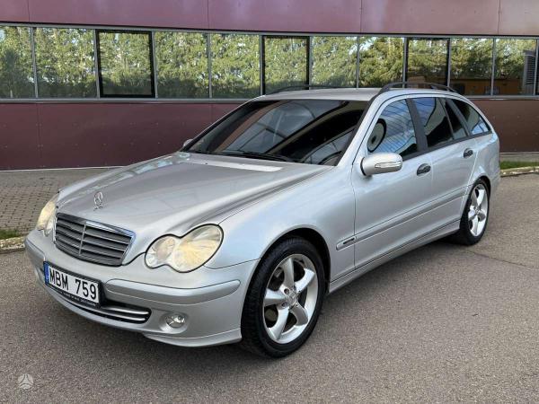 Pelēks Mercedes-Benz c-220 2005 Viļņa, ar dzinēja tilpumu 2.00 L un nobraukumu 345 tūkst. km par 2450 €, foto 6 vietnē AUTOMOTO.COM.LV