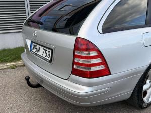 Grey Mercedes-Benz c-220 2005 in Vilnius, with an engine capacity of 2.00 L and mileage of 345 thousand km for 2450 €, photo 10 on AUTOMOTO.COM.LV