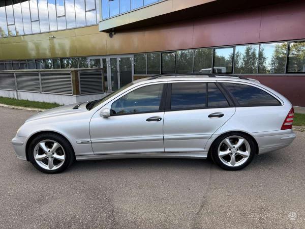 Grey Mercedes-Benz c-220 2005 in Vilnius, with an engine capacity of 2.20 L and mileage of 345 thousand km for 2100 €, photo 6 on AUTOMOTO.COM.LV