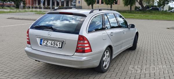 Pelēks Mercedes-Benz c-220 2005 Cēsis, ar dzinēja tilpumu 2.20 L un nobraukumu 267 tūkst. km par 2700 €, foto 3 vietnē AUTOMOTO.COM.LV