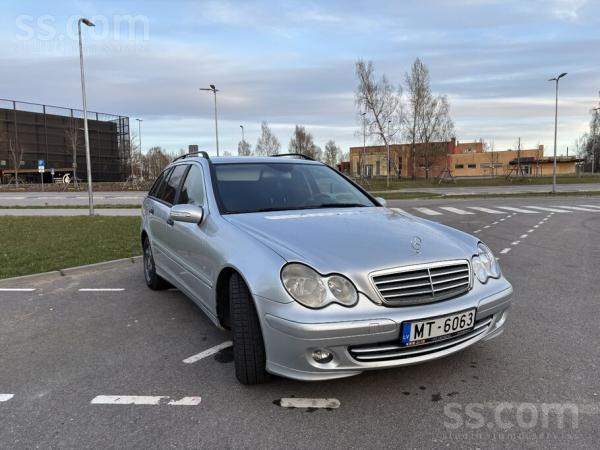 Pelēks Mercedes-Benz c-220 2005 Cēsis, ar dzinēja tilpumu 2.20 L un nobraukumu 416 tūkst. km par 650 €, foto 1 vietnē AUTOMOTO.COM.LV
