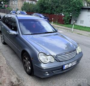 Grey Mercedes-Benz c-220 2005 in Riga, with an engine capacity of 2.10 L and mileage of 455 thousand km for 1500 €, photo  on AUTOMOTO.COM.LV