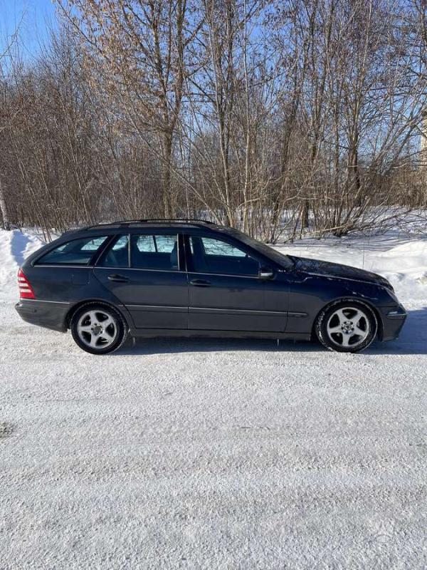 Pelēks Mercedes-Benz c-220 2006 Kauņa, ar dzinēja tilpumu 2.15 L un nobraukumu 243 tūkst. km par 1450 €, foto 7 vietnē AUTOMOTO.COM.LV